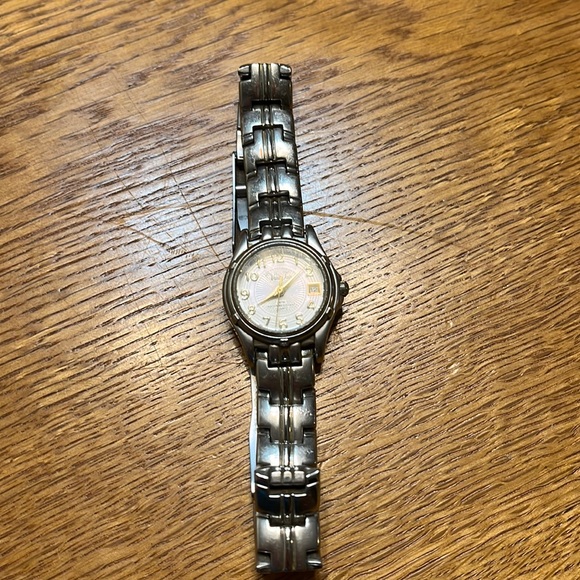 Vanity Fair | Accessories | Vanity Fair 3atm Water Resistant Quartz ...